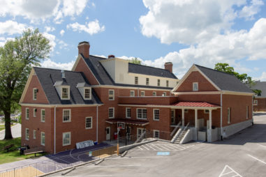 Sigma Alpha Epsilon House - Harness Roofing - Roofing & Waterproofing